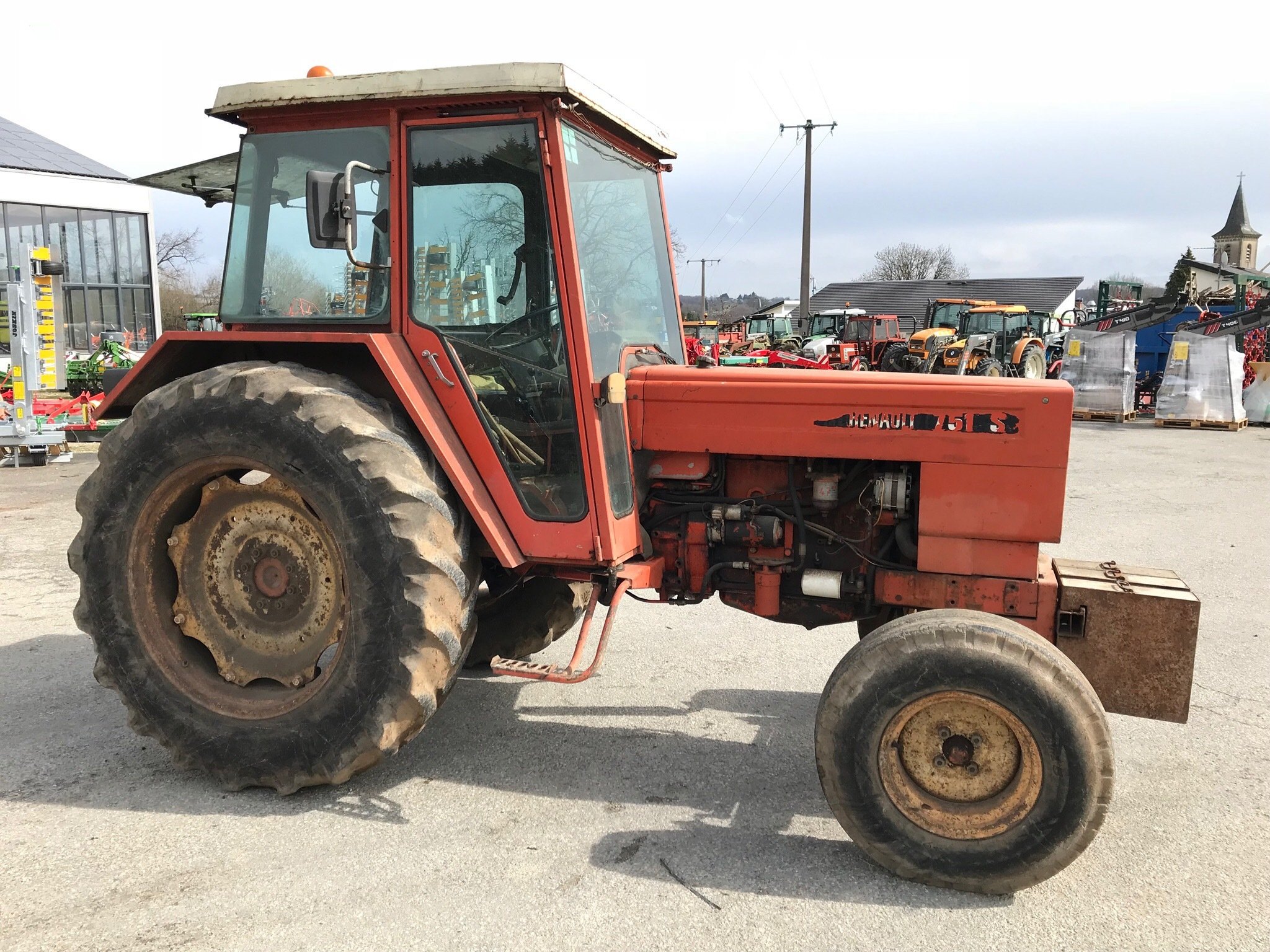 Tracteur agricole Renault 751 d'occasion en vente sur Marsaleix