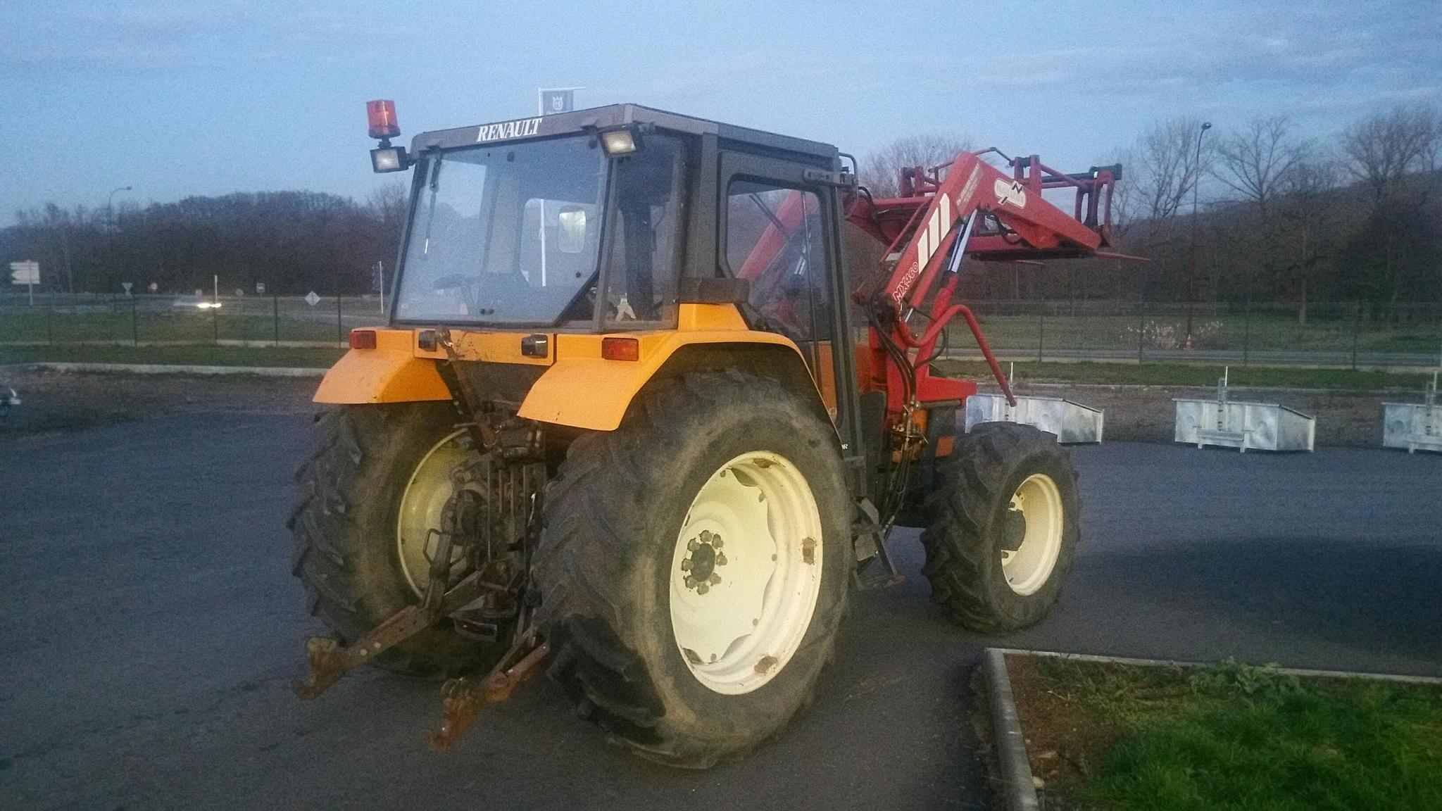 Tracteur agricole Renault Cérès 95 à vendre sur Marsaleix