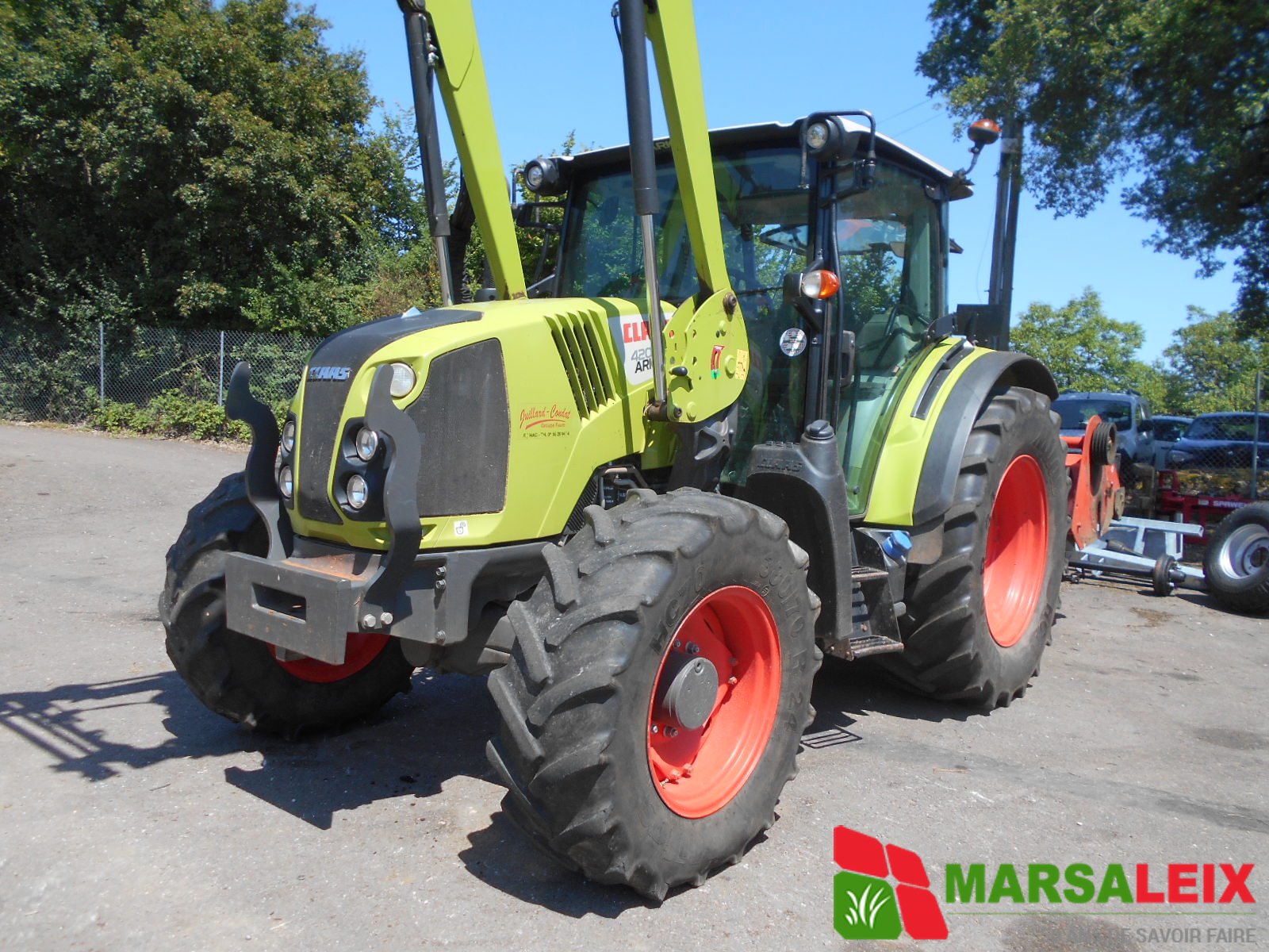 Tracteur agricole Claas ARION 420 à vendre sur Marsaleix